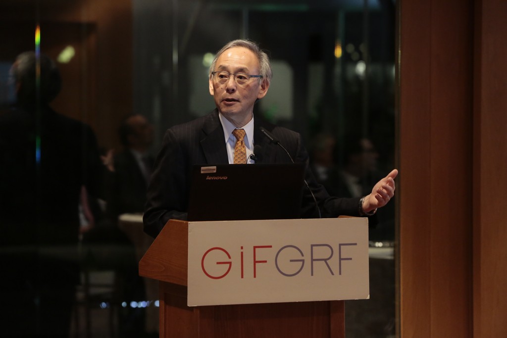 Dinner with Dr. Steven Chu, US Secretary of Energy (F) and Nobel ...
